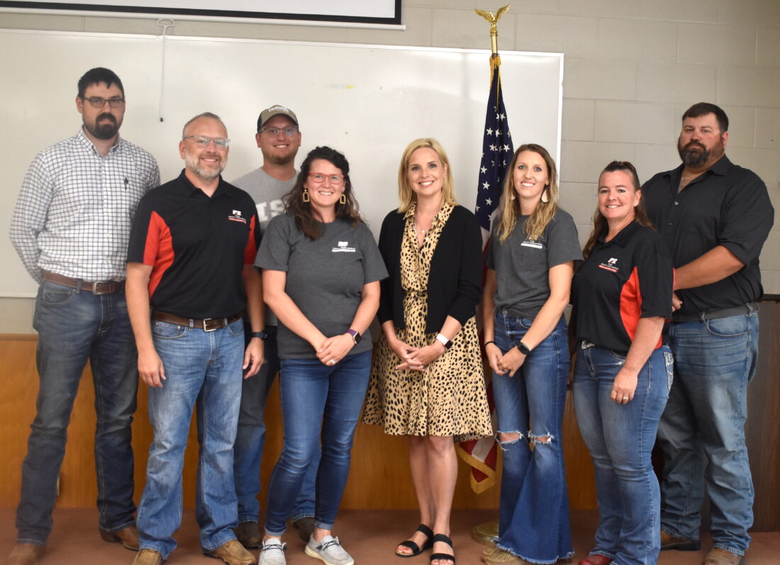 Rep. Hinson hosts Women in Ag roundtable | News, Sports, Jobs - Sun Courier